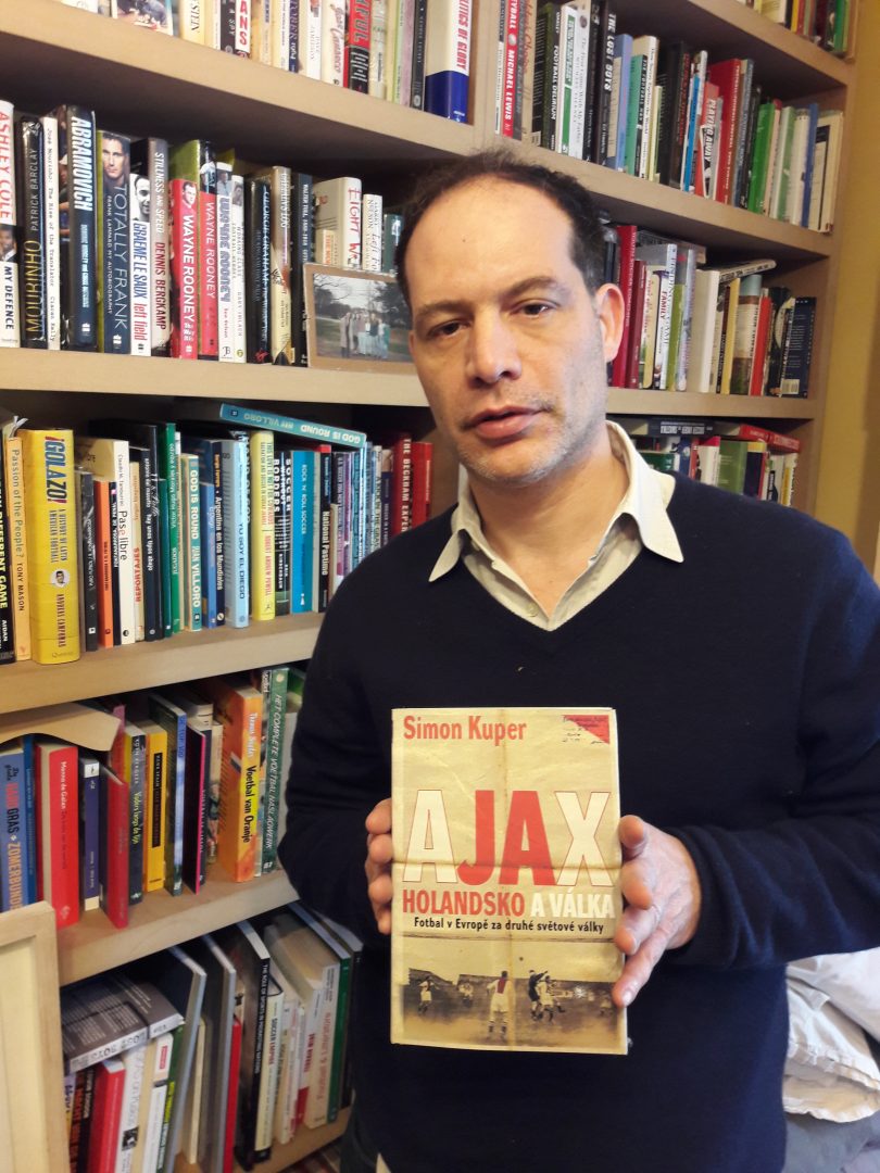 On a discuté avec Simon Kuper, éditorialiste au Financial Times et ...